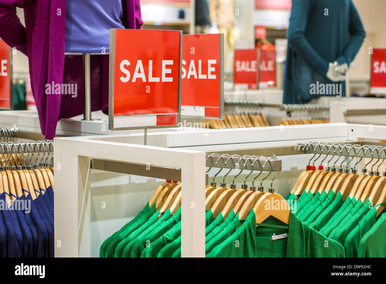 Sale sign in the clothing shop Stock Photo - Alamy