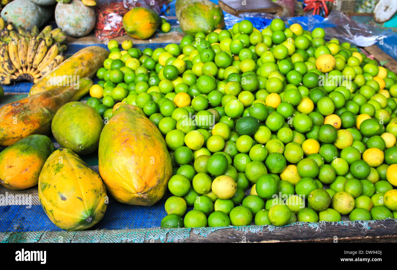 Fresh tropical fruit and vegetables hi-res stock photography and images ...