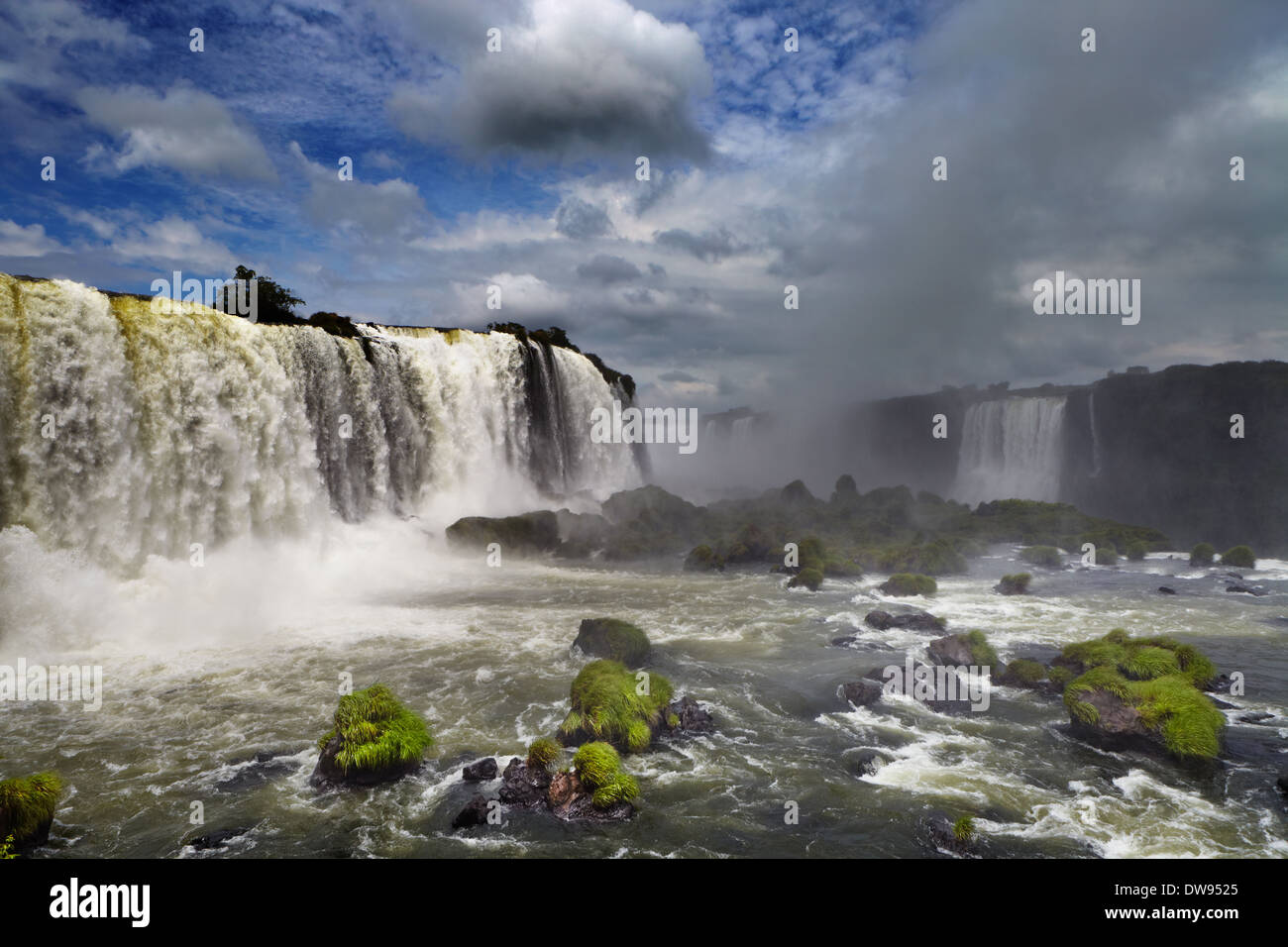Beautiful view huge waterfalls hi-res stock photography and images - Alamy