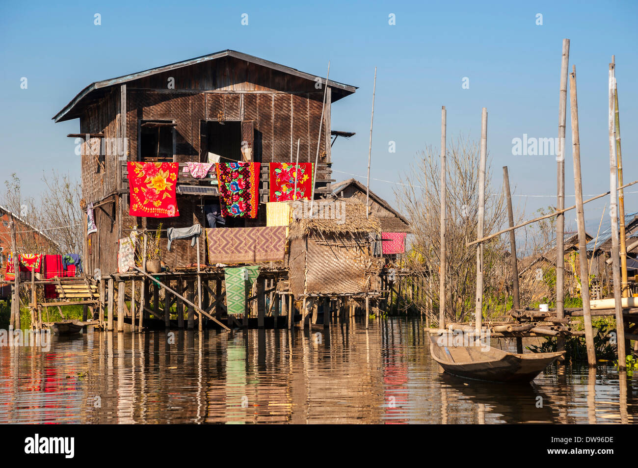 Traditional house myanmar village hi-res stock photography and images ...