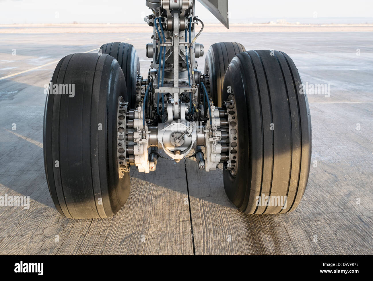 Landing gear airplane hi-res stock photography and images - Alamy