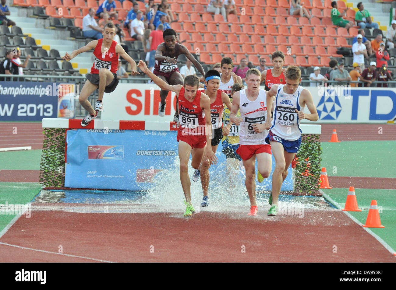 Steeplechase athletes hi-res stock photography and images - Alamy