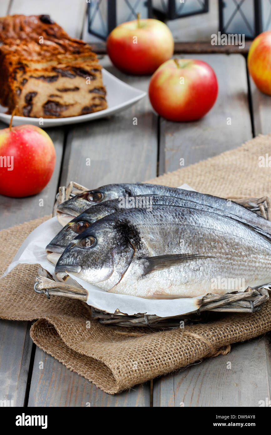 Fishing wicker basket fish hi-res stock photography and images - Alamy