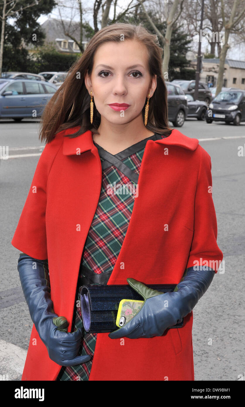 Lisa Minaeva arriving at the Dior runway show during Paris Fashion Week ...