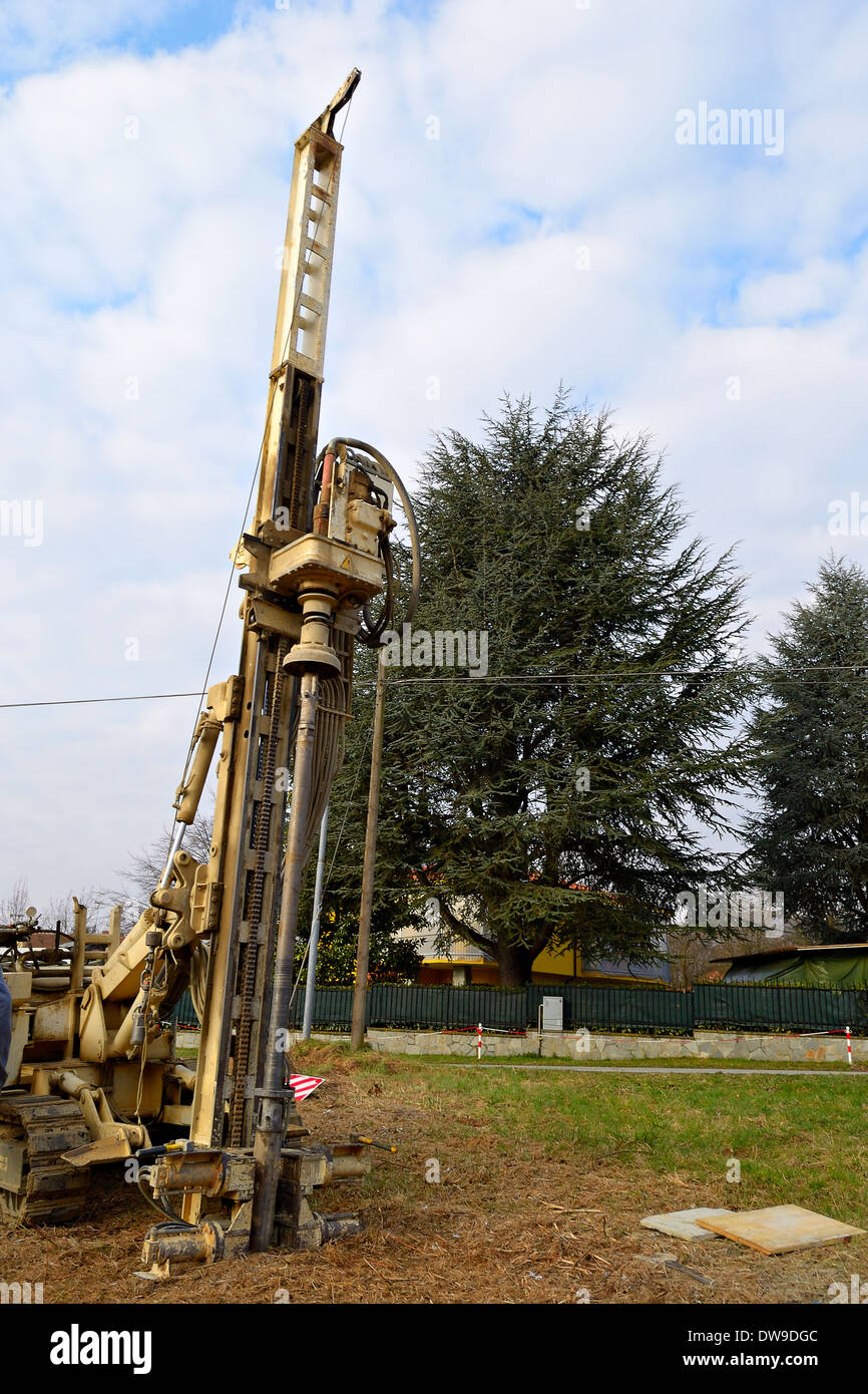 Borehole drilling equipment hi-res stock photography and images - Alamy