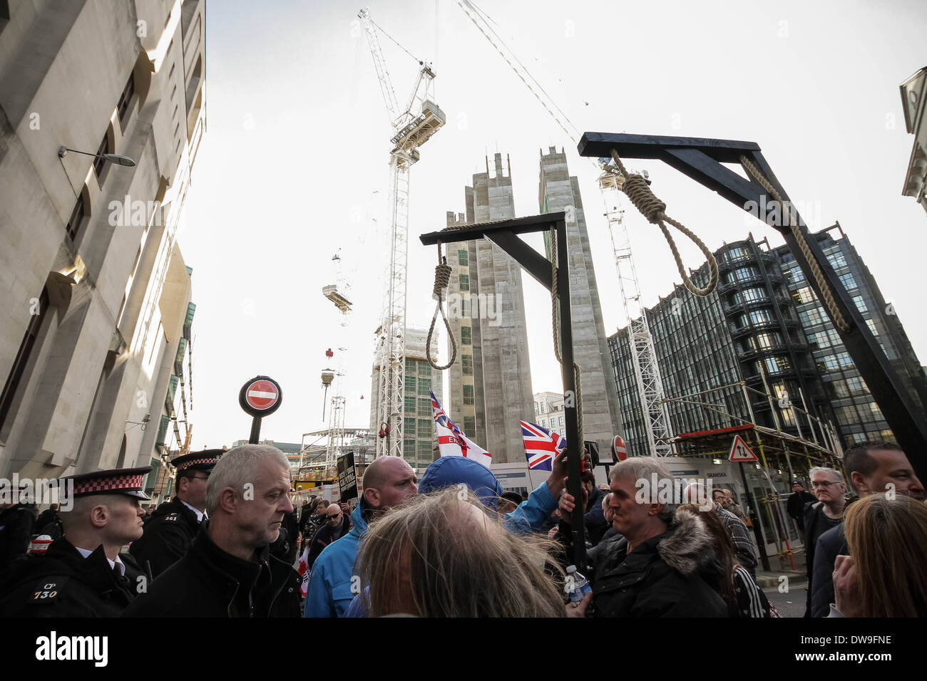 Old bailey court hanging hi-res stock photography and images - Alamy