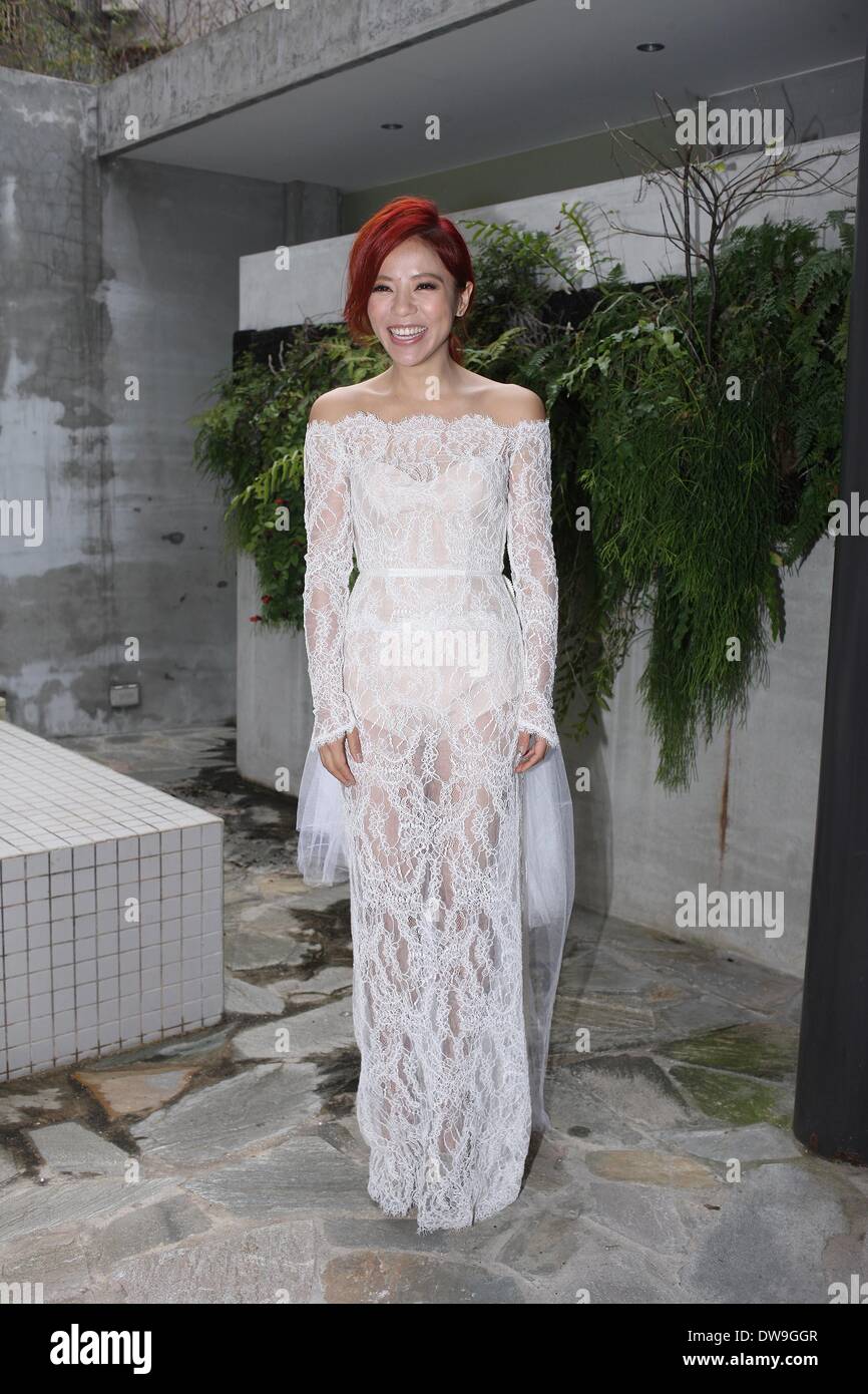 Singer Della poses for photocall in Taipei,China on Monday March 3,2014 ...