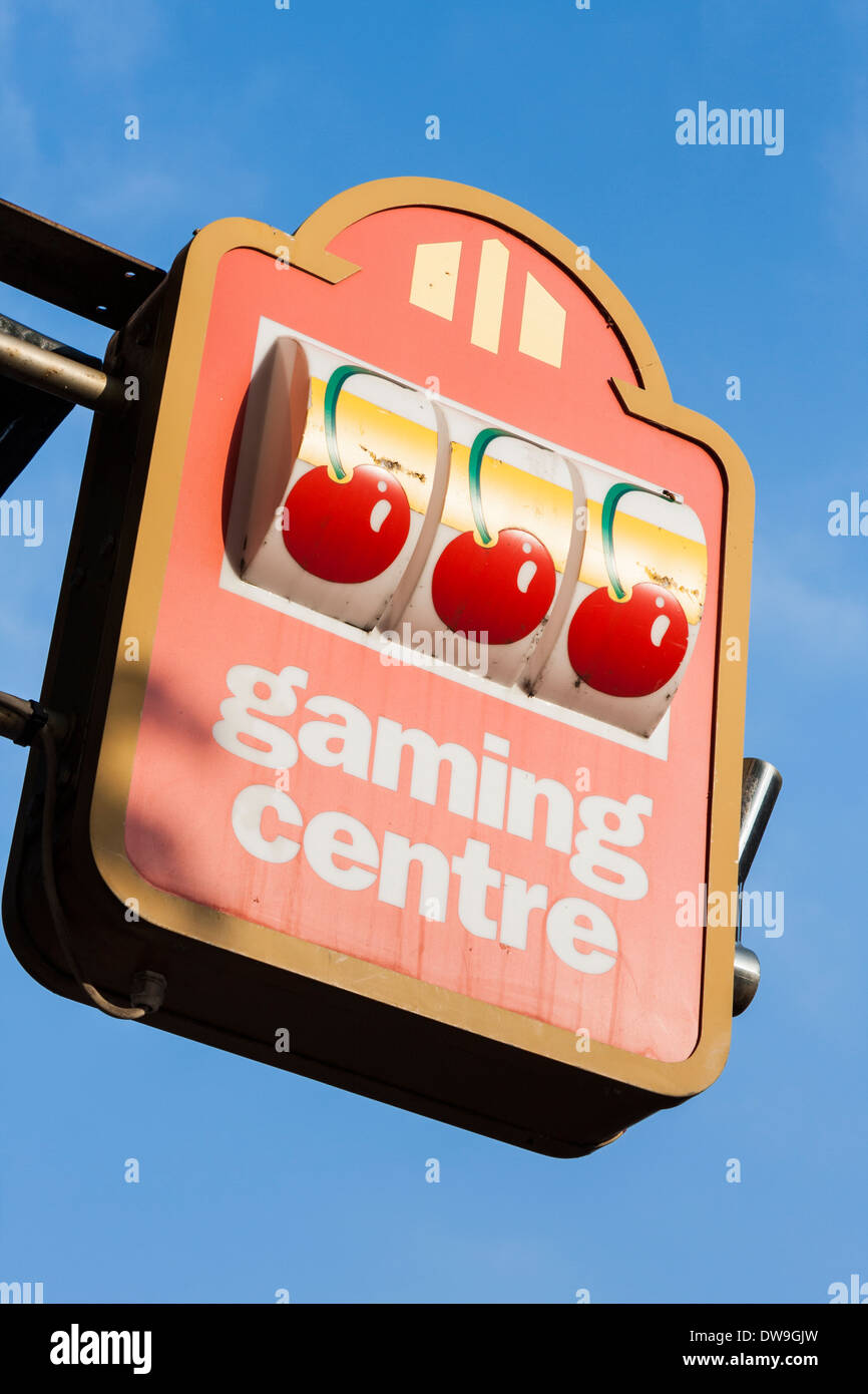 Sign arcade hi-res stock photography and images - Alamy
