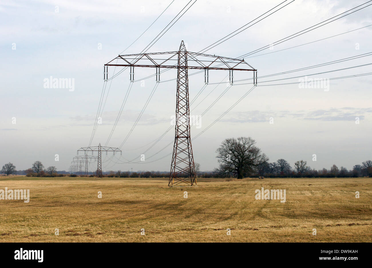 Current line hi-res stock photography and images - Alamy