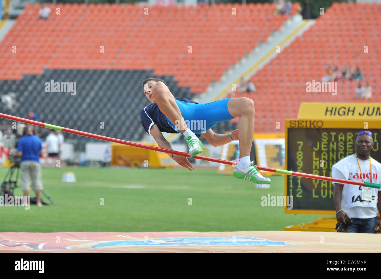 Strong high school athlete hi-res stock photography and images - Alamy