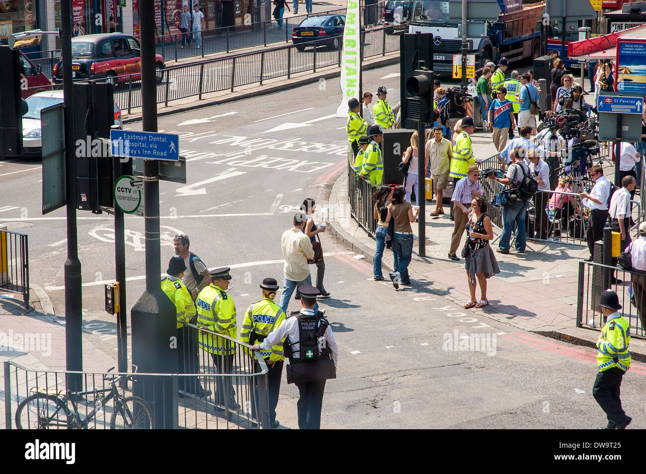 Bombing london underground 2005 hi-res stock photography and images - Alamy