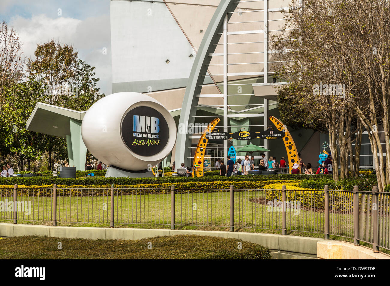 Men In Black Alien Attack attraction at Universal Studios theme park in ...