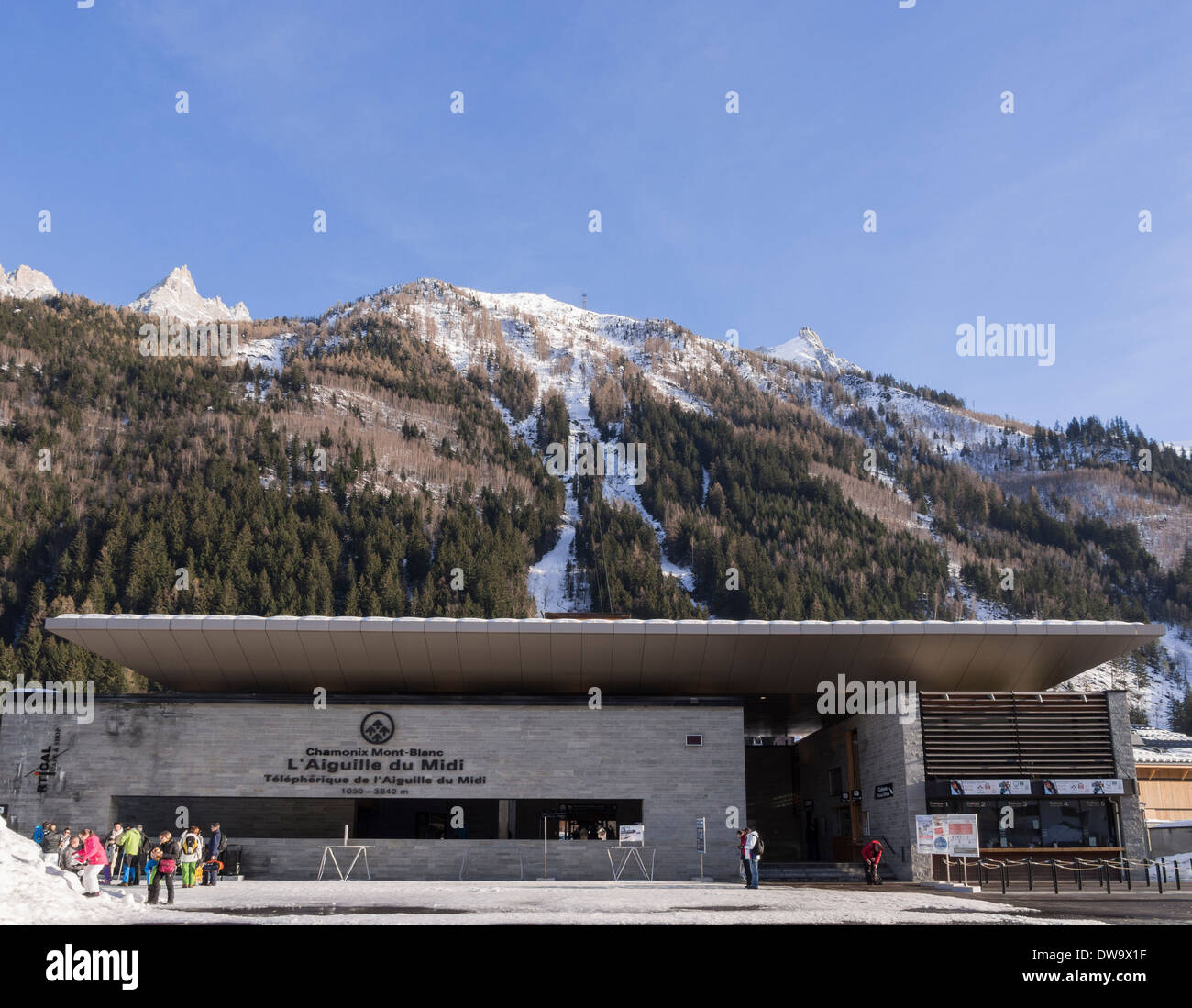 Telepherique de laiguille du midi hi-res stock photography and images ...