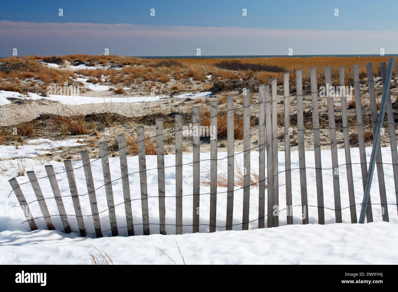 Dune fence hi-res stock photography and images - Alamy