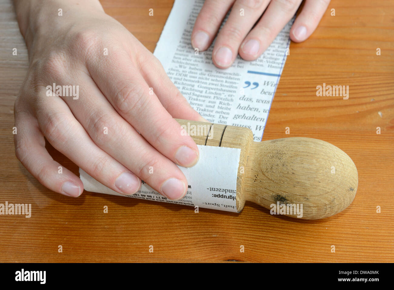 Making paper pot Stock Photo - Alamy