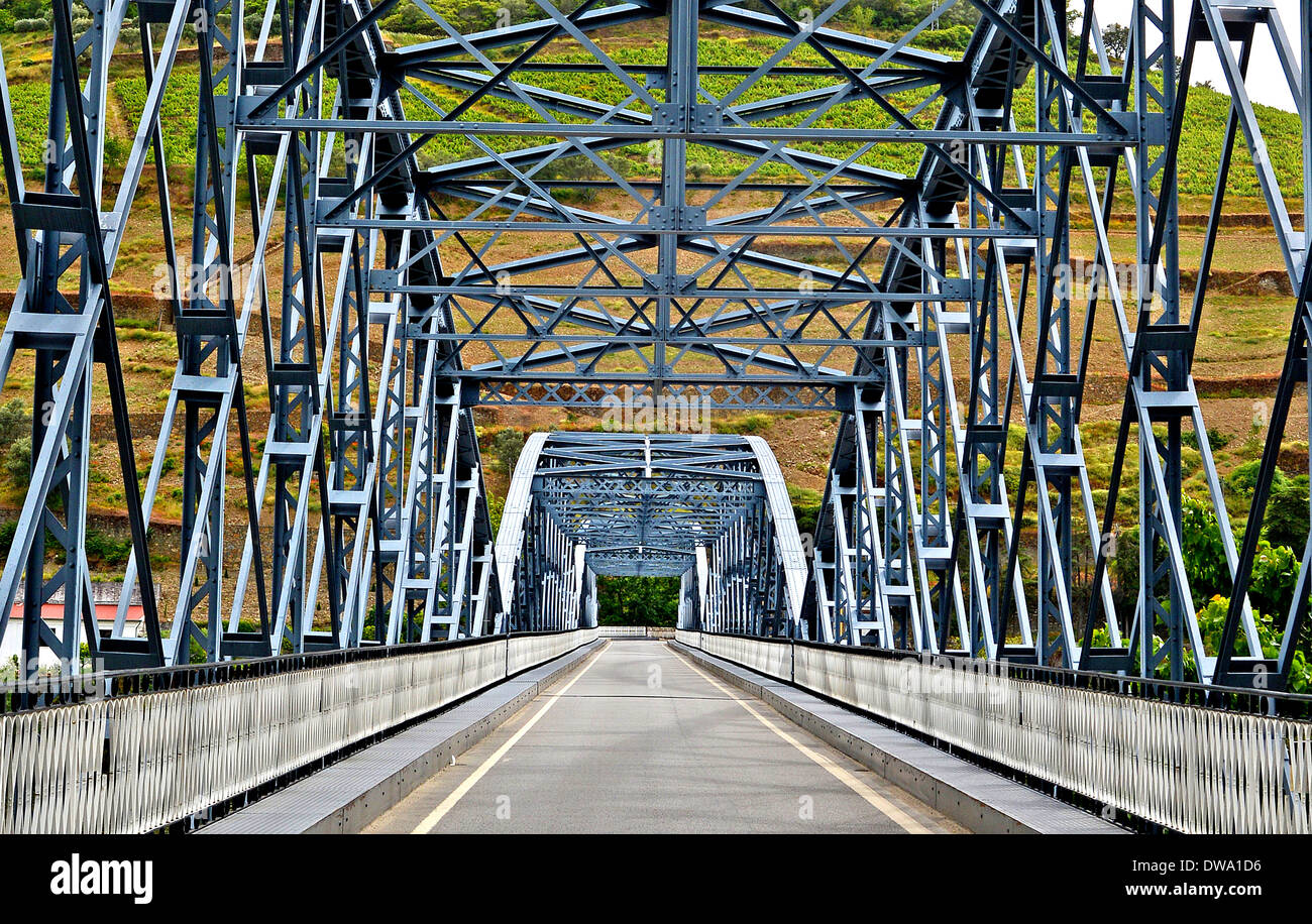 Steel parapet bridge hi-res stock photography and images - Alamy