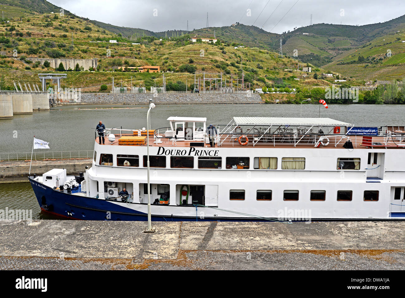 Douro river boat cruise hi-res stock photography and images - Alamy