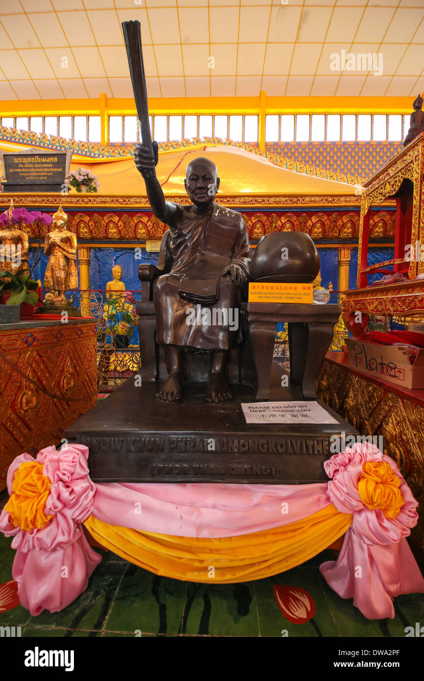 The wooden Phor Than Daeng statue inside the main temple of ...