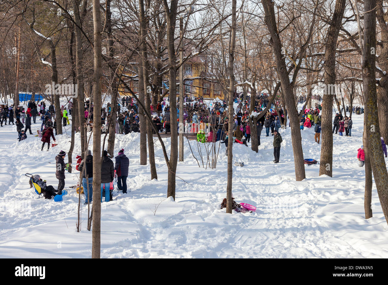 Samara people celebrates Shrovetide Stock Photo - Alamy