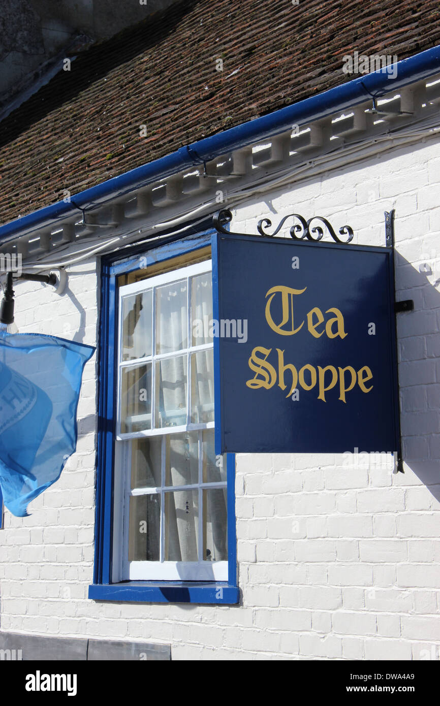 Tea shop small town hi-res stock photography and images - Alamy