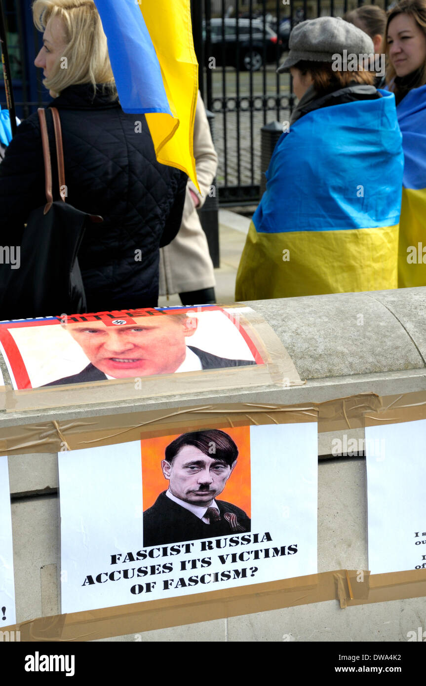 Pro ukrainian demonstration hi-res stock photography and images - Alamy