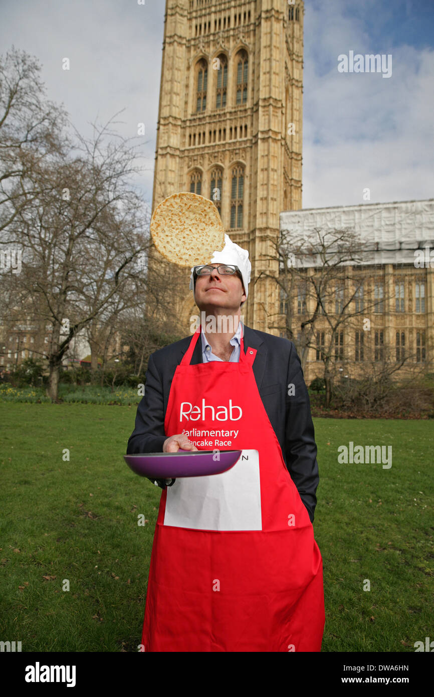 Nick robinson bbc hi-res stock photography and images - Alamy