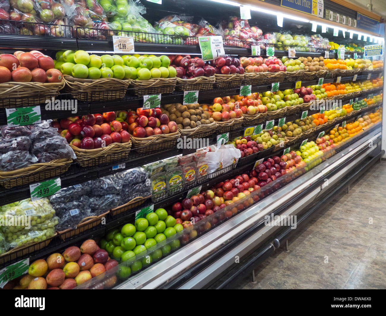 Grocery store aisle signs hi-res stock photography and images - Alamy