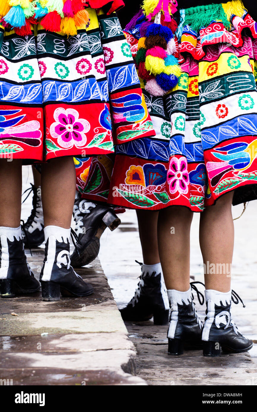 Peruvian dancers at the parade in Cusco Stock Photo - Alamy