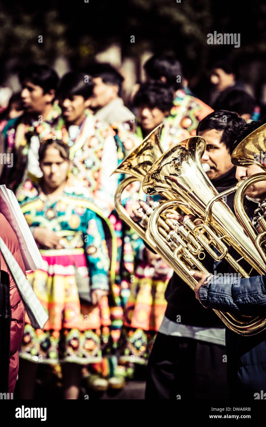 Peruvian dancers at the parade in Cusco Stock Photo - Alamy