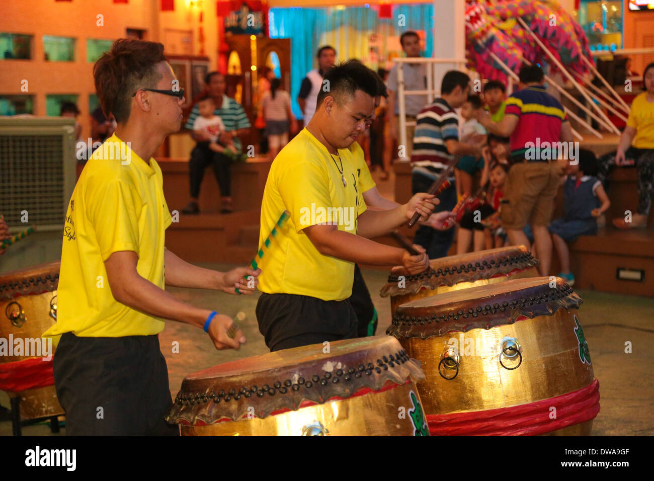 Yellow chinese drum hi-res stock photography and images - Alamy