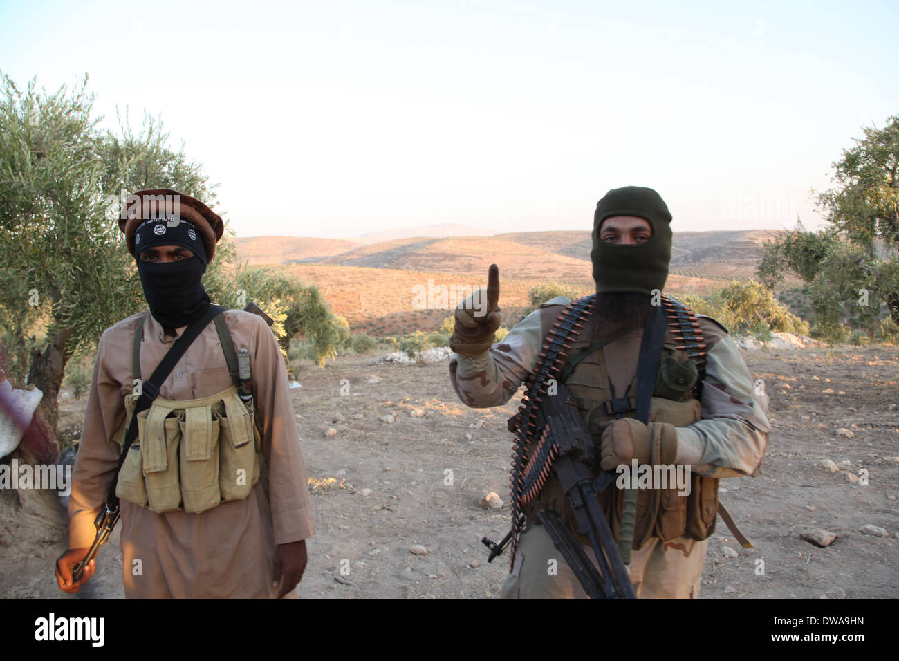 Islamic state militant soldiers hi-res stock photography and images - Alamy