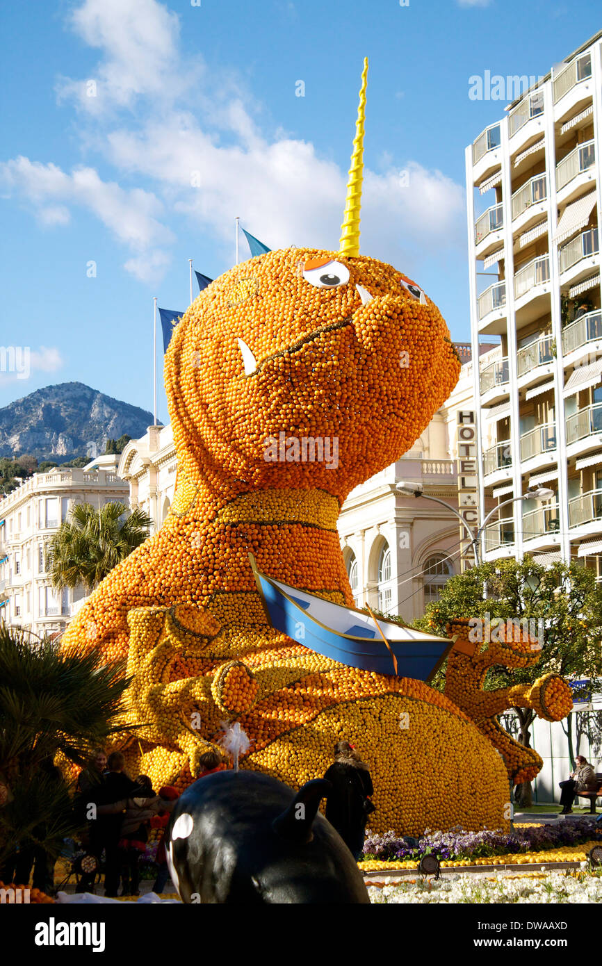 Citrus festival france parade hi-res stock photography and images - Alamy