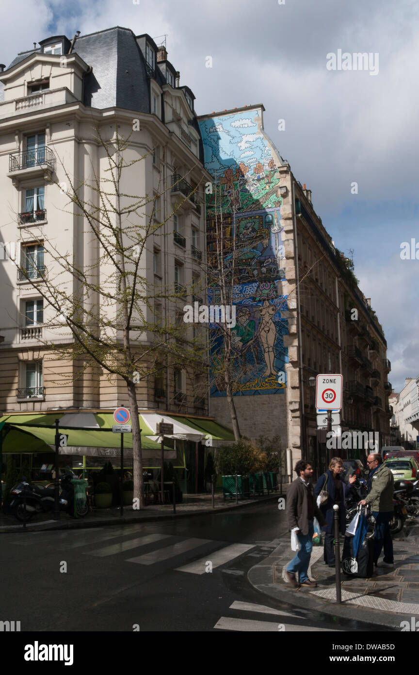 Mural in the streets of Paris Stock Photo - Alamy