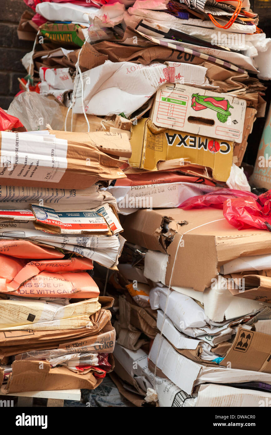 Recycled paper hi-res stock photography and images - Alamy