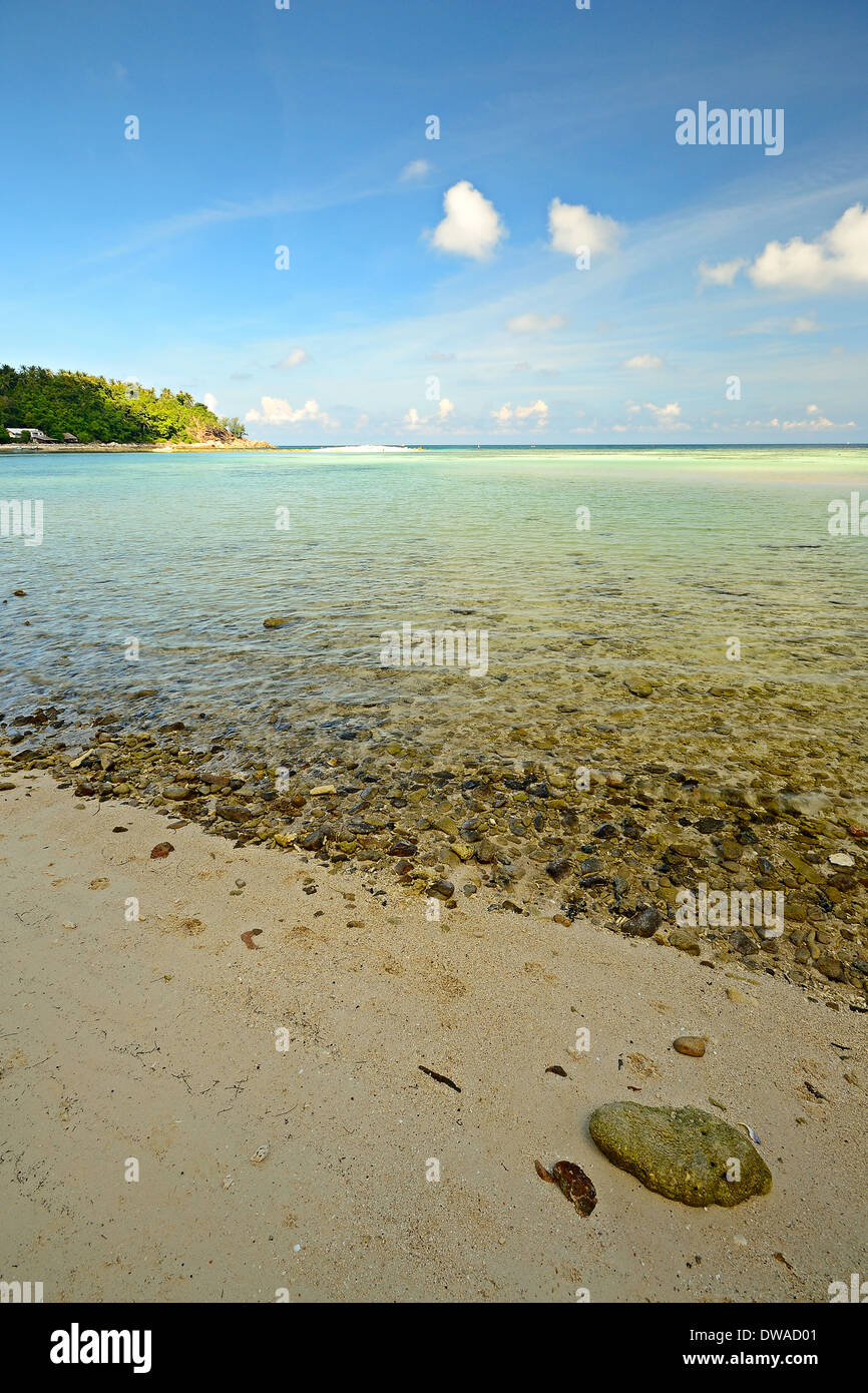 The stunning colors of the tropical sea at Ao Haad Khuad, Koh Phangan ...