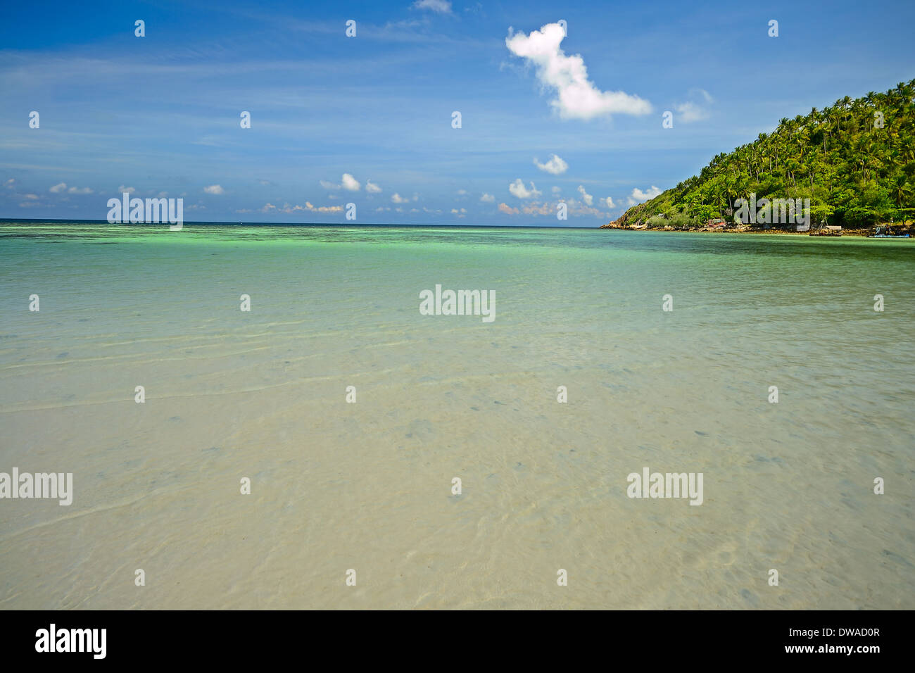 The stunning colors of the tropical sea at Ao Haad Khuad, Koh Phangan ...