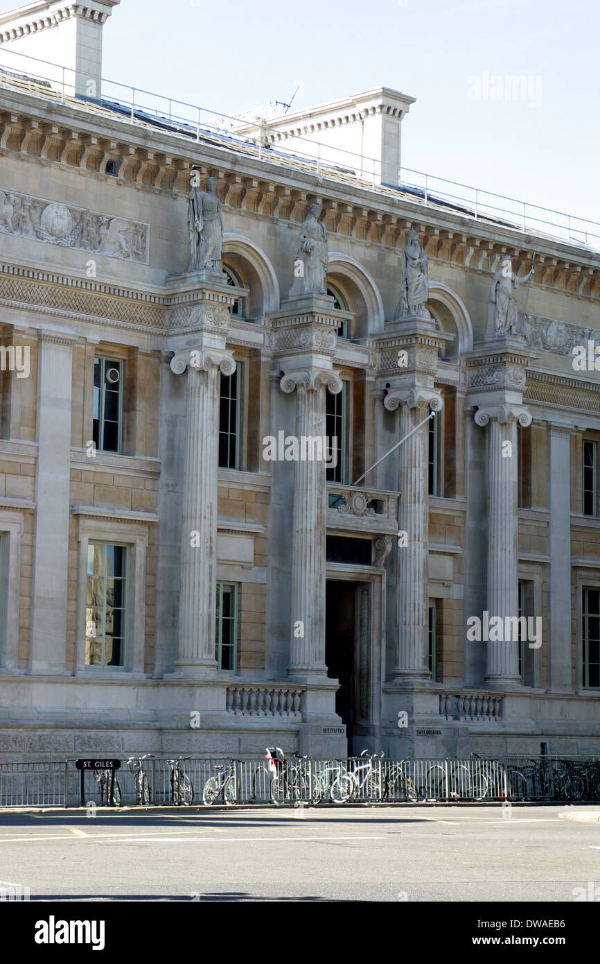 Old ashmolean hi-res stock photography and images - Alamy