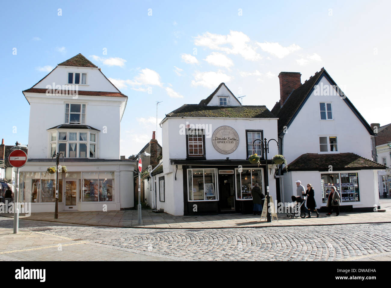 Shop fronts in Thame Oxfordshire Stock Photo - Alamy