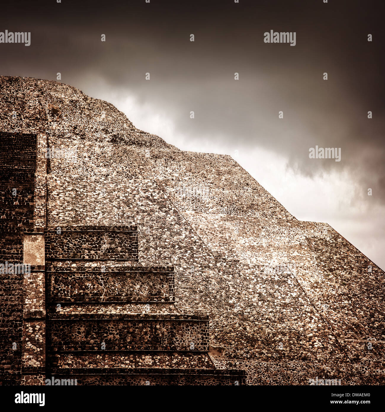 Famous Mexican pyramid, ancient religious ruins on North America ...