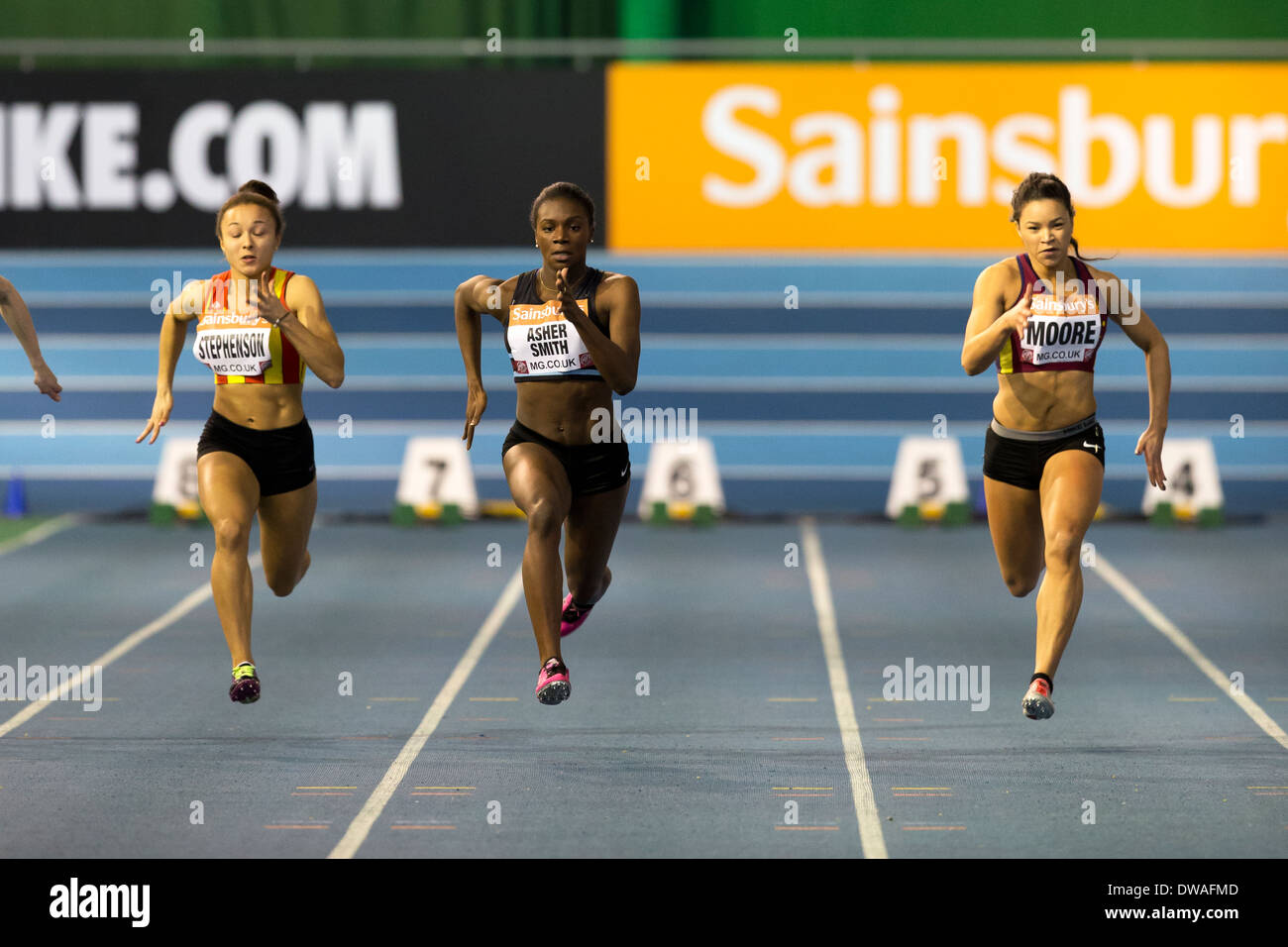 60 meter sprinters hi-res stock photography and images - Alamy