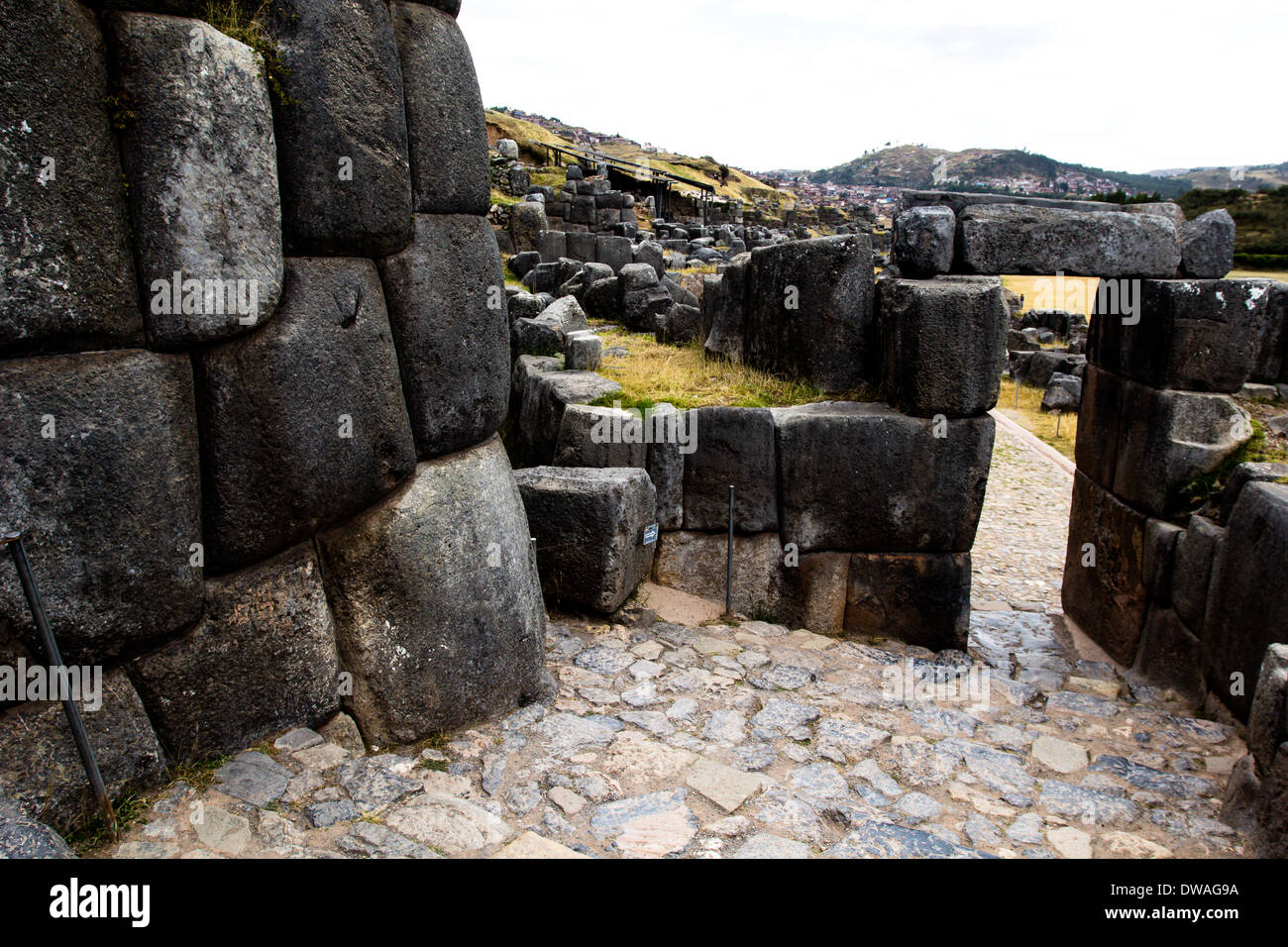 Stonework of the walls of Sacsayhuaman, in Cusco, Peru Stock Photo - Alamy