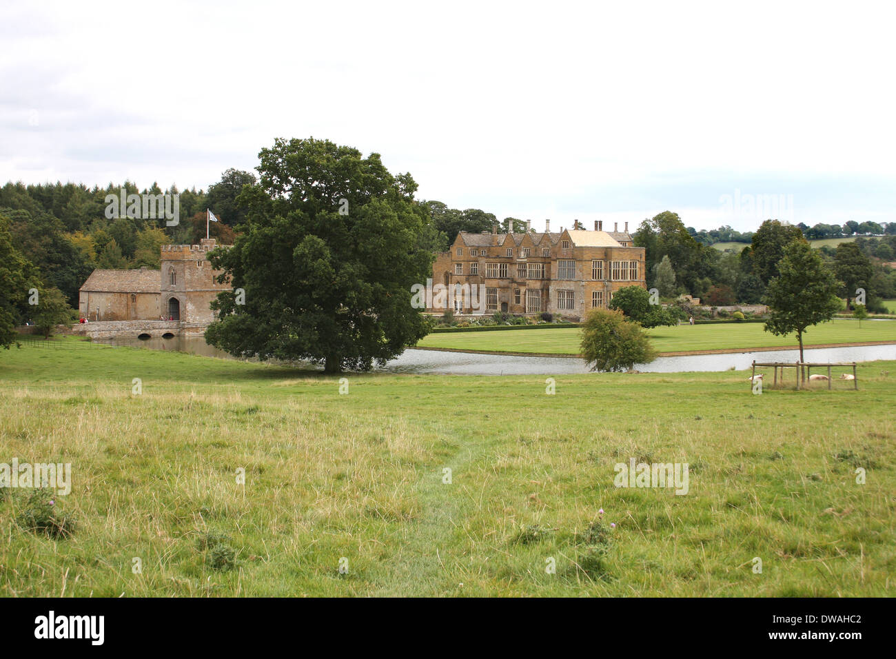 Broughton oxfordshire hi-res stock photography and images - Alamy