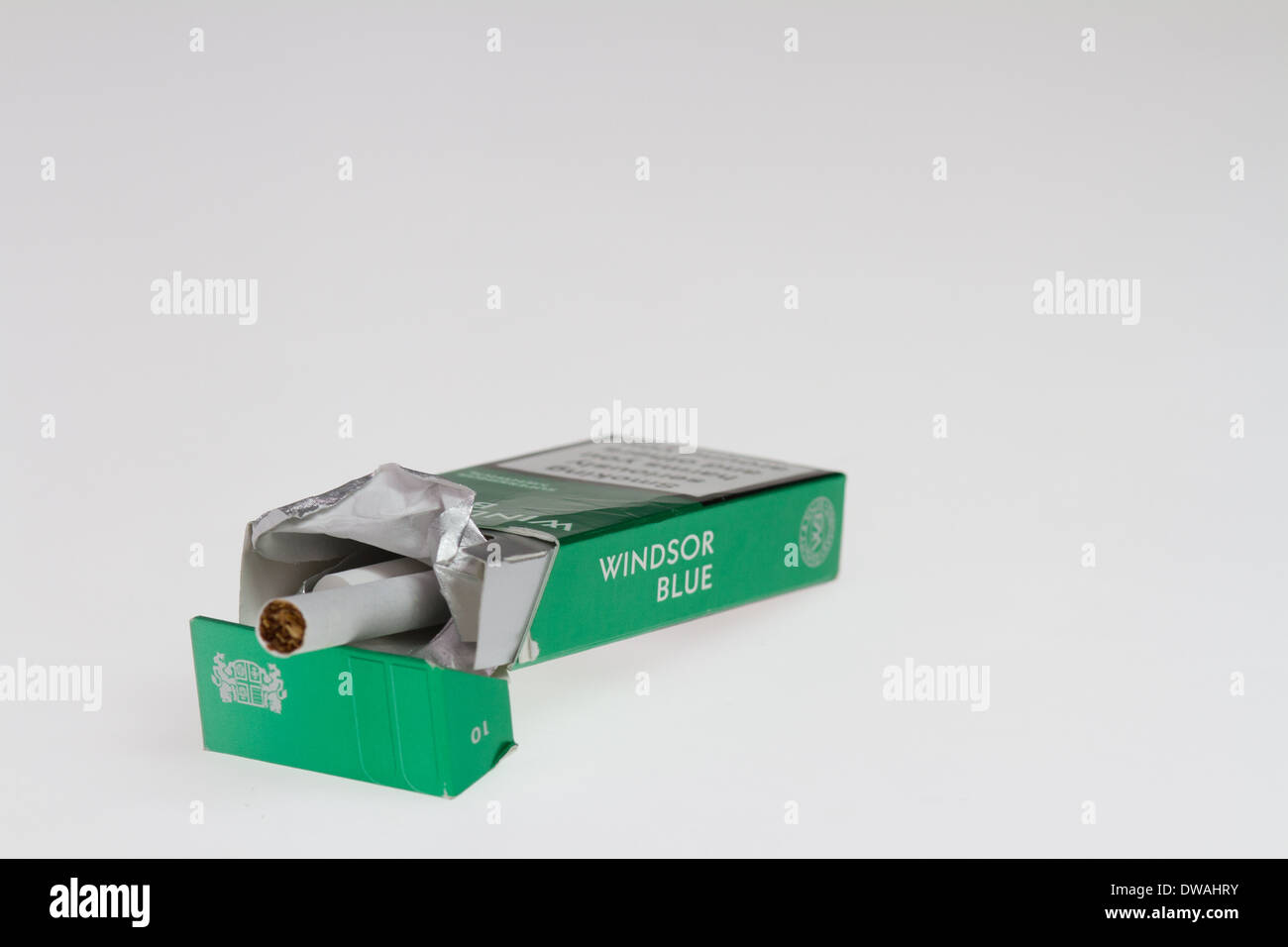 Windsor Blue Cigarettes Stock Photo - Alamy