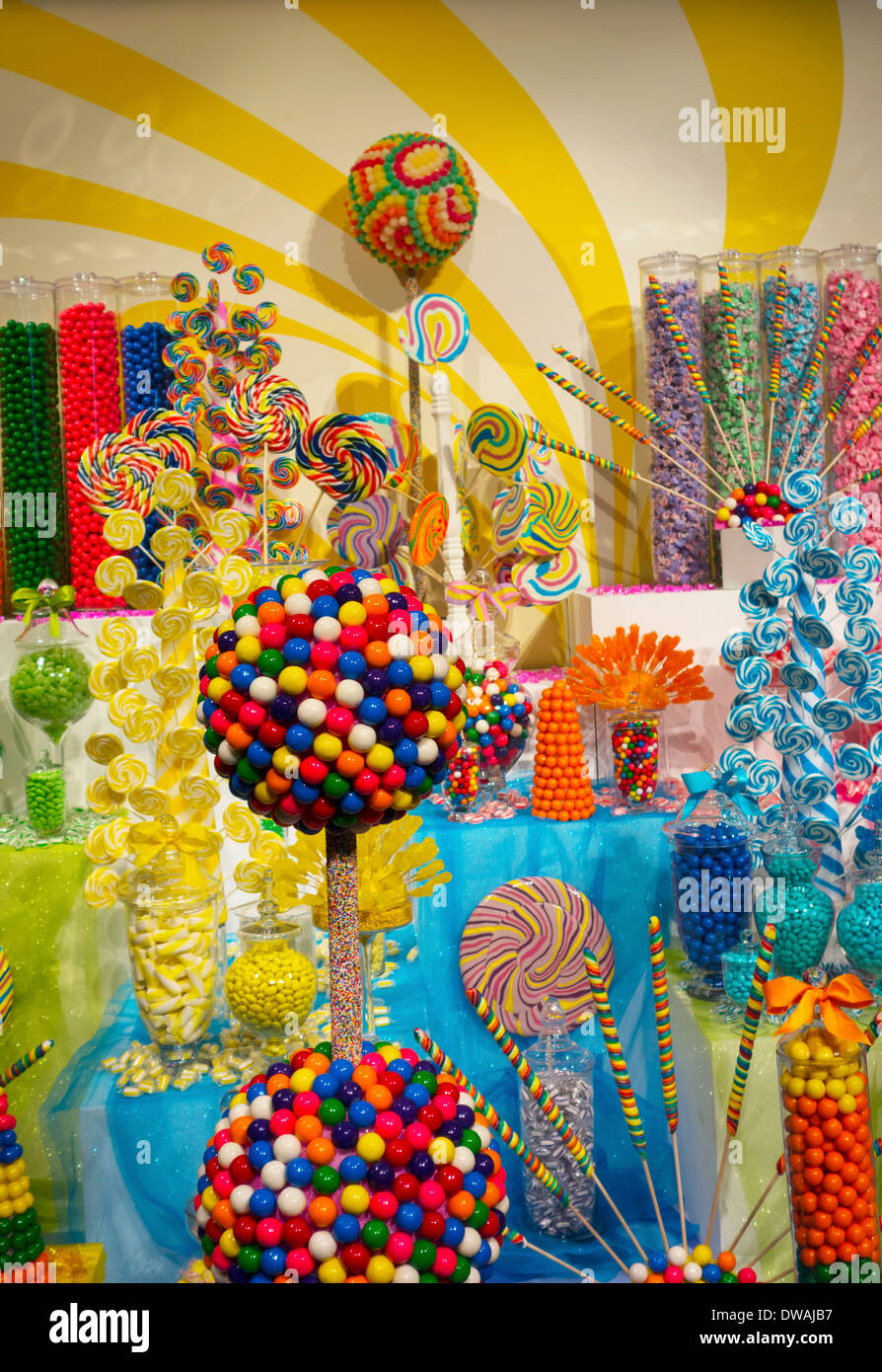 Candy shop display hi-res stock photography and images - Alamy