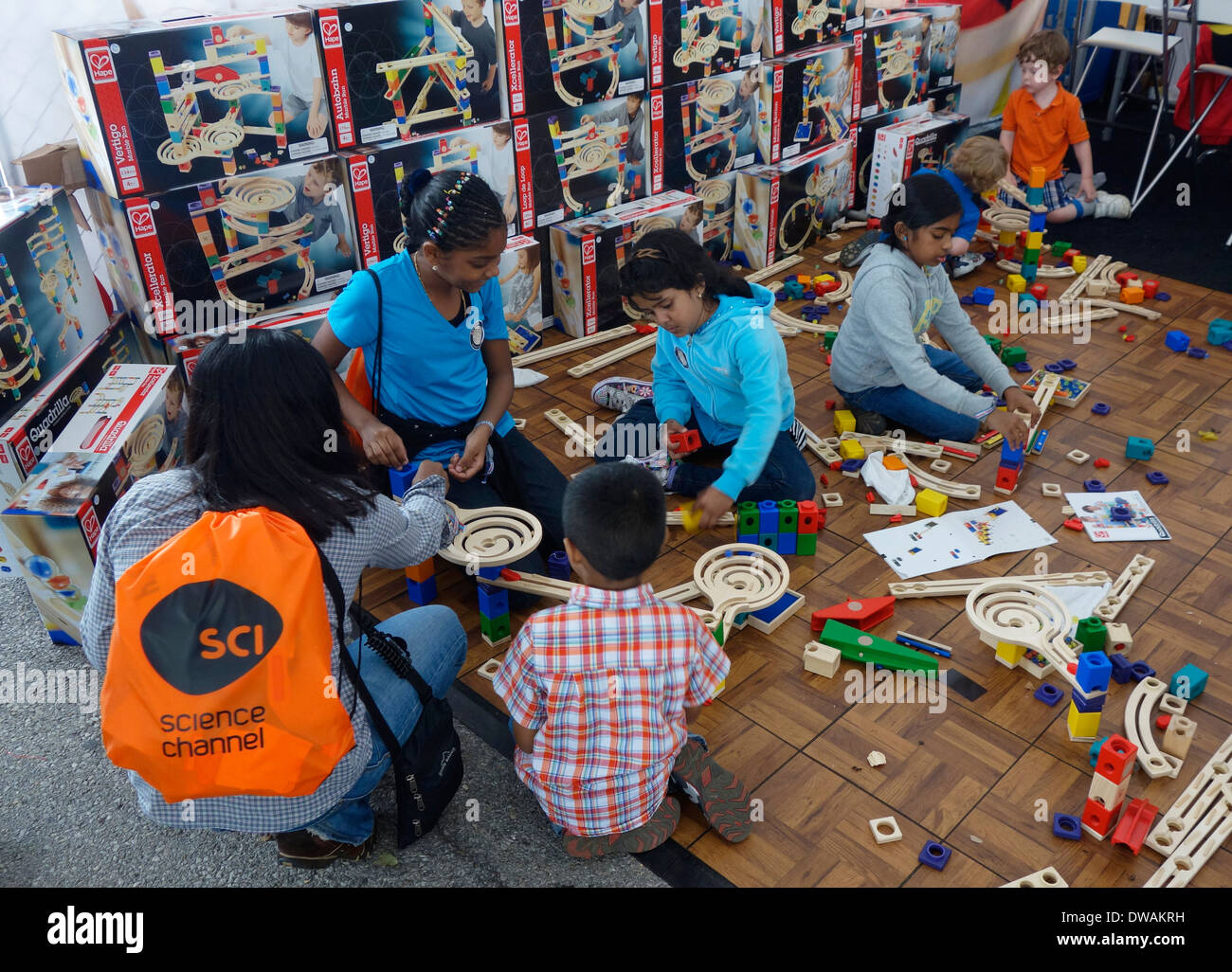 African american science fair hi-res stock photography and images - Alamy