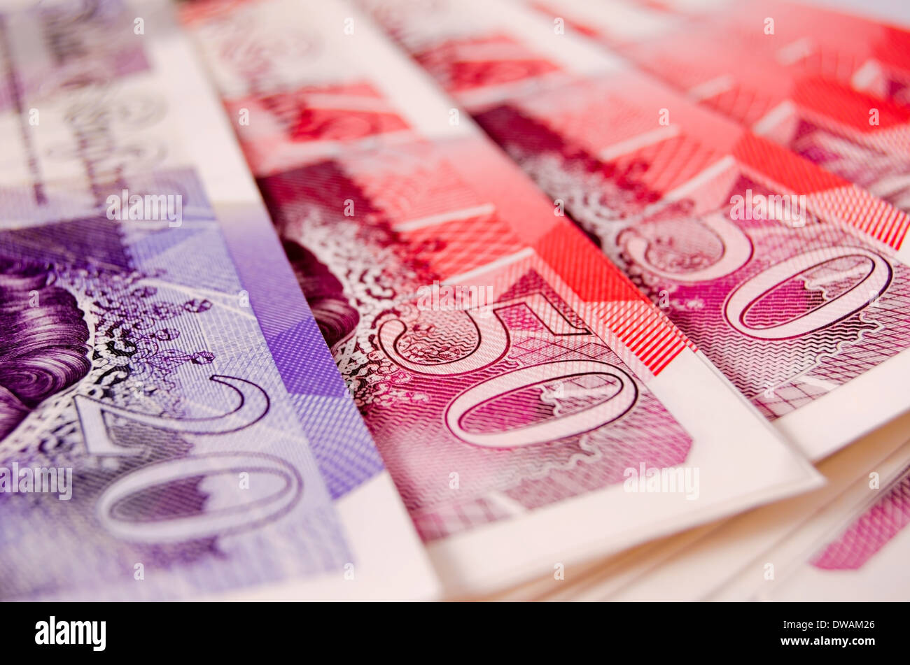 British money notes 50 and 20 hi-res stock photography and images - Alamy