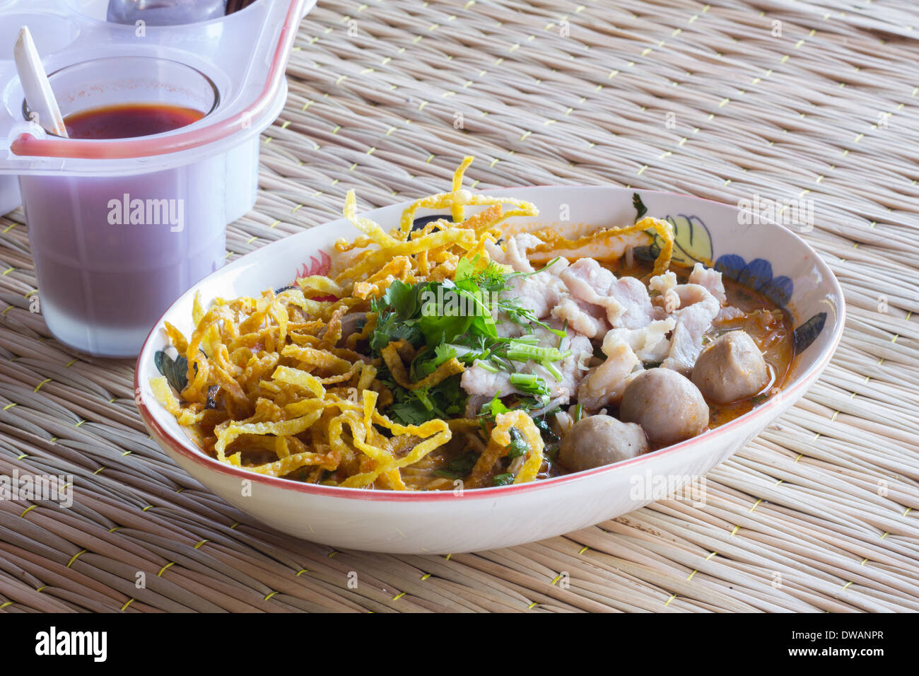 Thai noodles with seasoning on a Thai traditional mat Stock Photo - Alamy