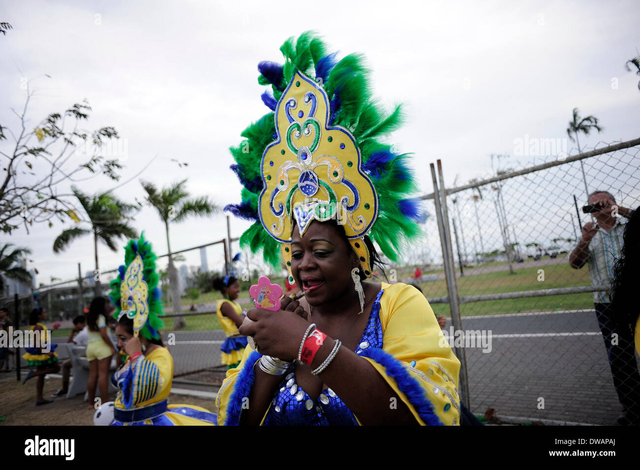 Panama City, Panama. 4th Mar, 2014. A dancer uses makeup for a parade ...