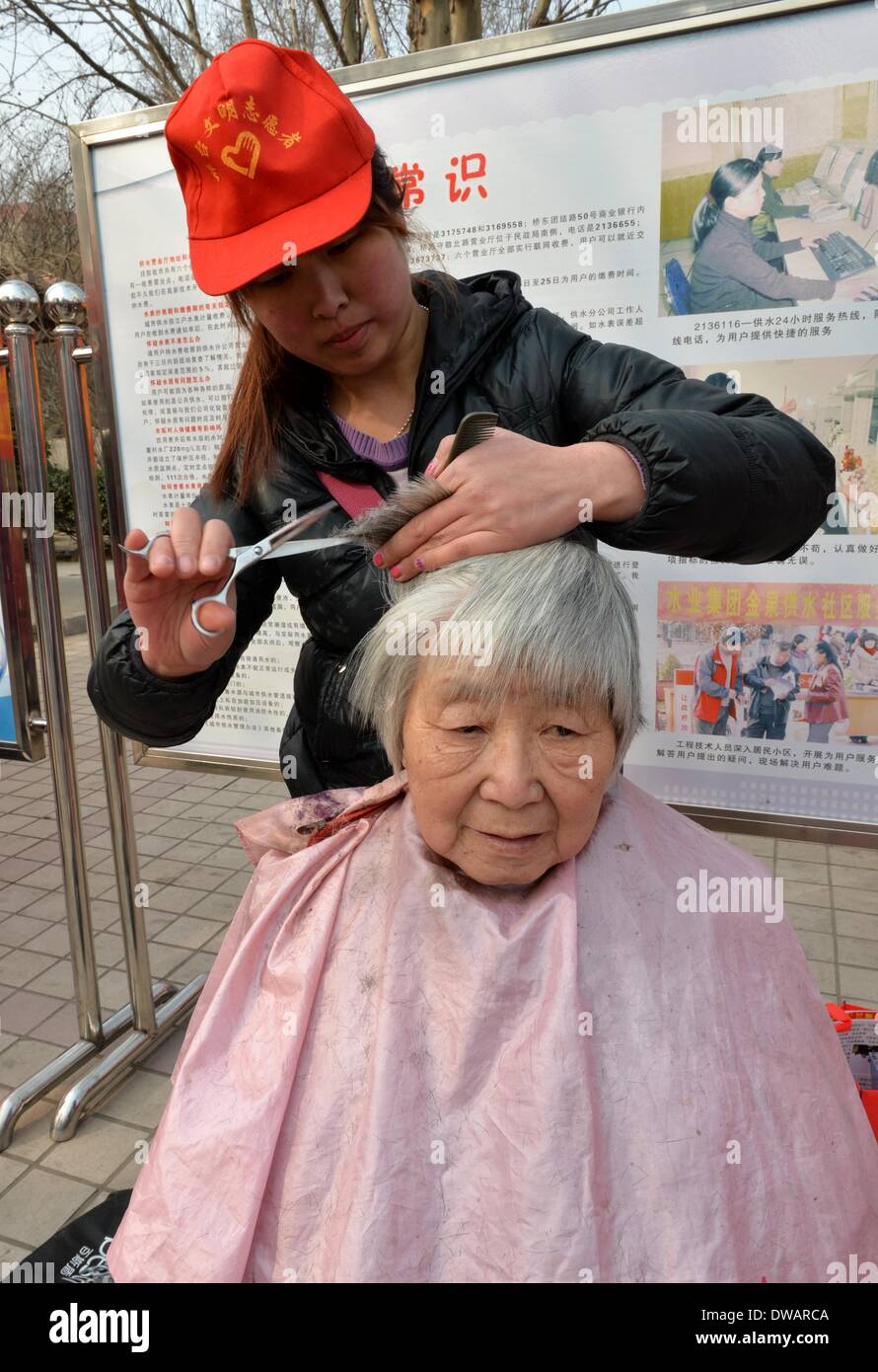 Haircut 1960s hi-res stock photography and images - Alamy