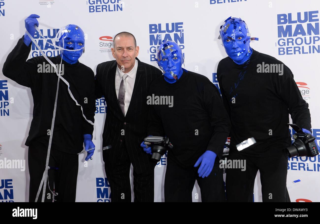 Berlin, Germany. 04th Mar, 2014. US artist Phil Stanton (2-L), co ...